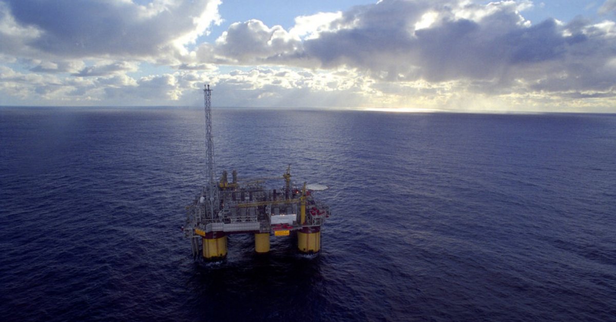 From emission to extraction: The political economy of leaving fossil ...